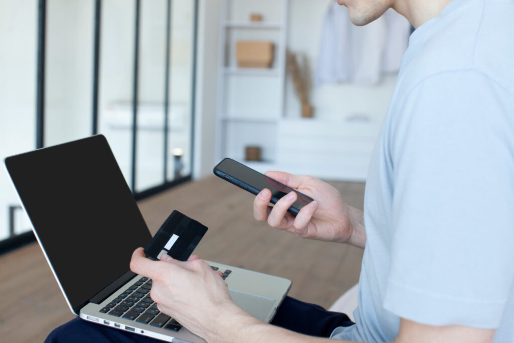 JCBゴールドの特徴は？ポイント還元率やメリット・デメリットを徹底解説！ - ABCashマネポス